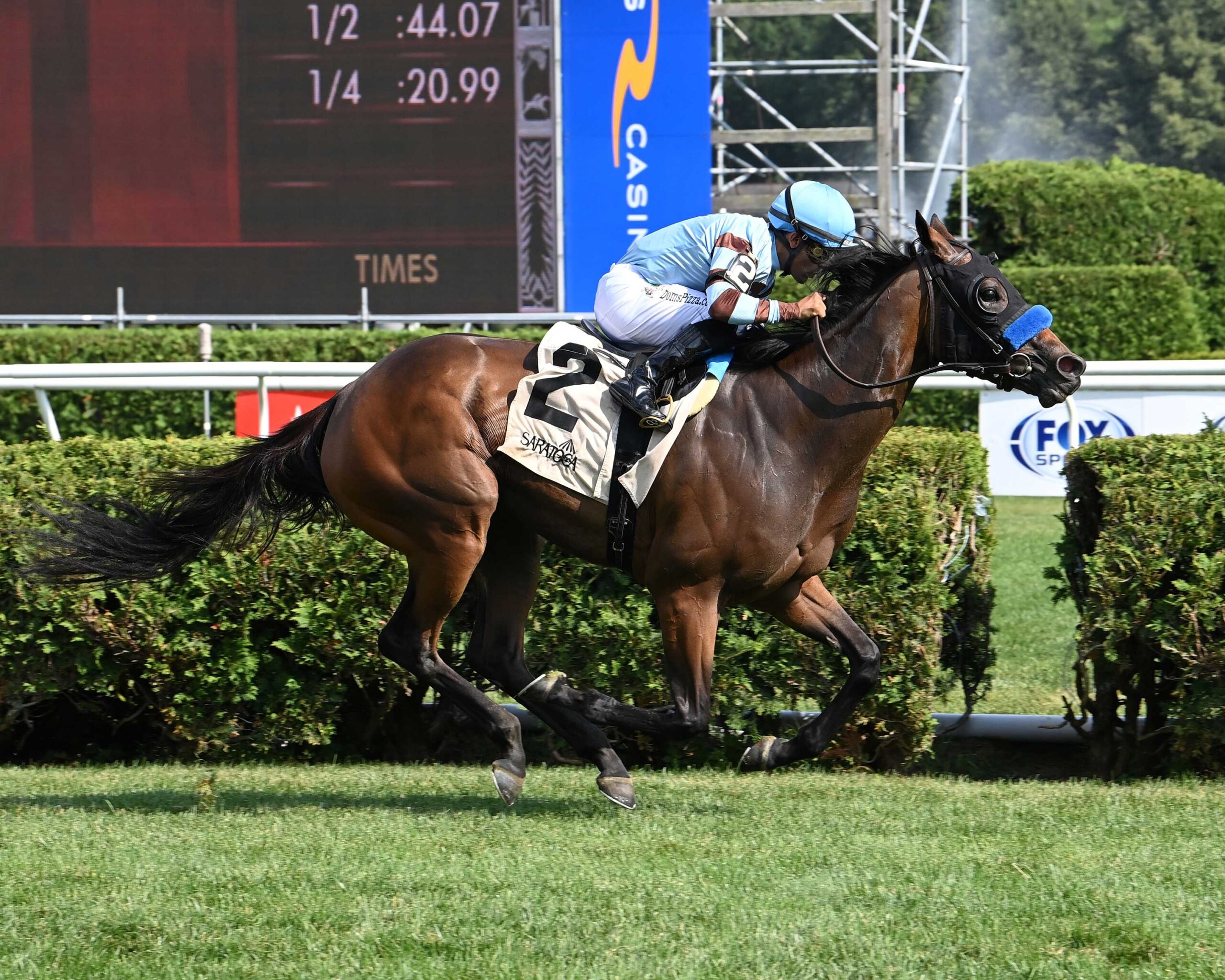Italian Soiree con remate excepcional ganó la Coronation Cup stakes ...